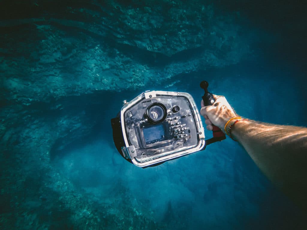 Aliens Need Animo Acids – Robots